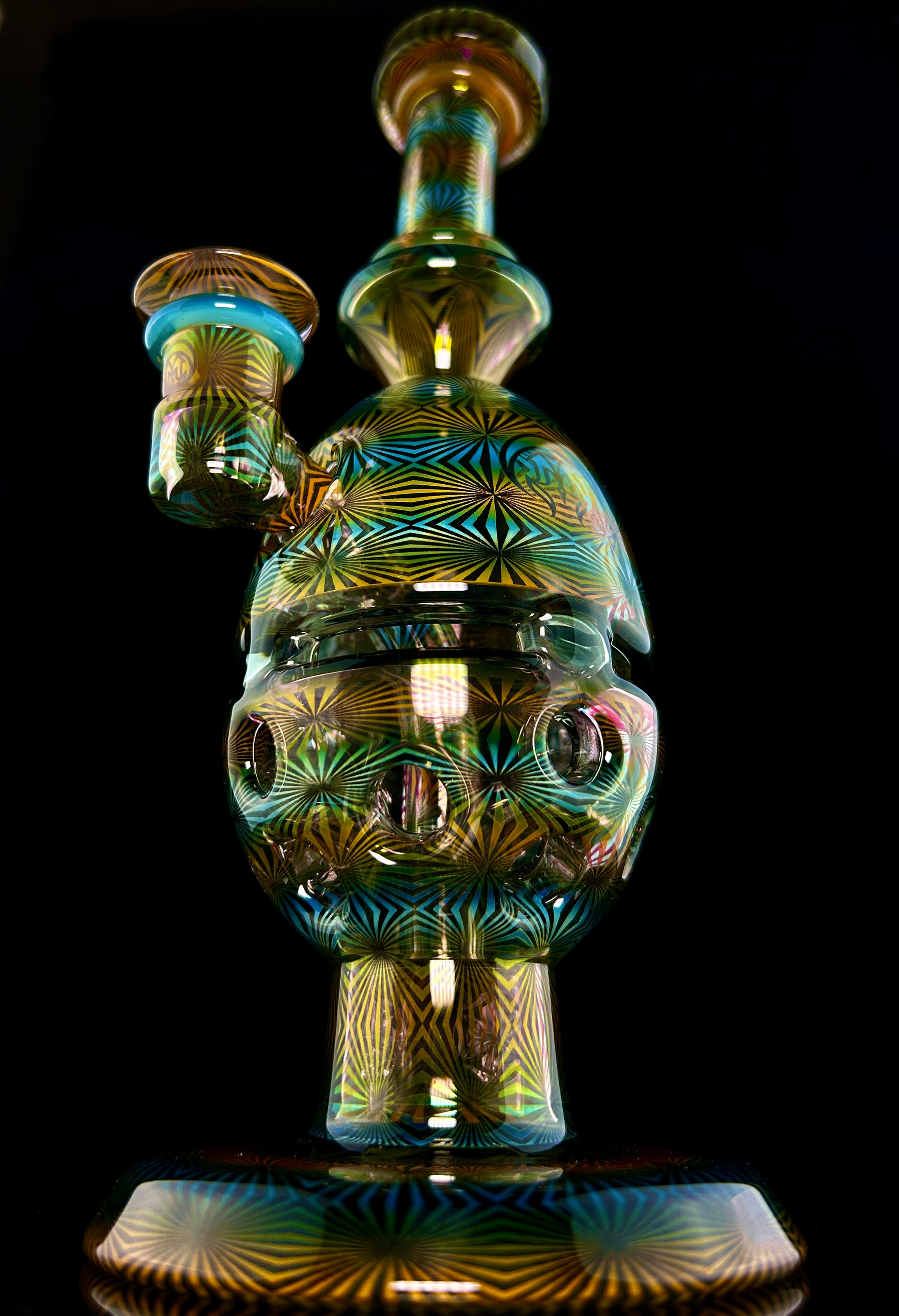 Mothership "Smoke" Fab Egg, Illusion Series. – Illuzion Glass Galleries