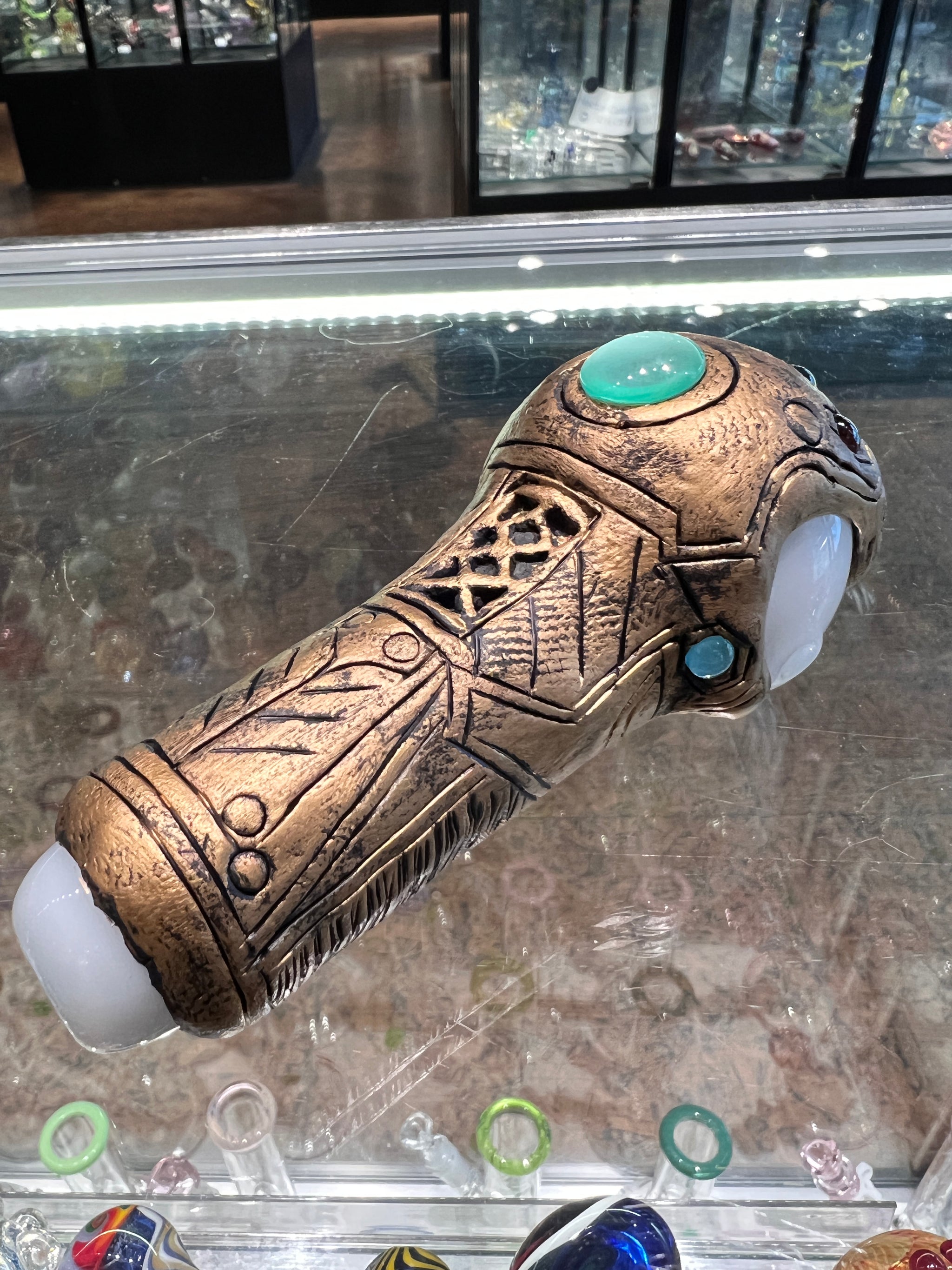 Infinity Power Gauntlet Spoon Pipe – Illuzion Glass Galleries